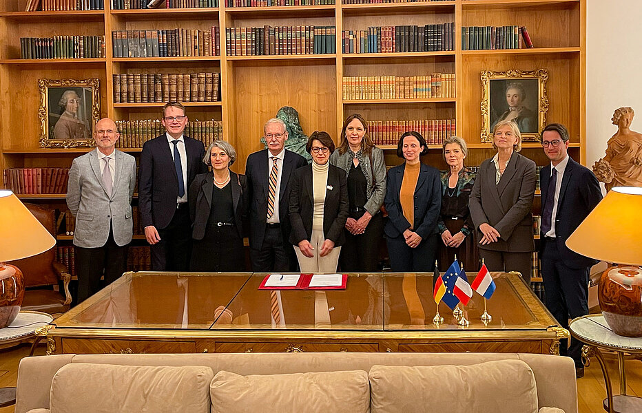 ATB: Vision for agricultural robotics: Germany, France and the ...